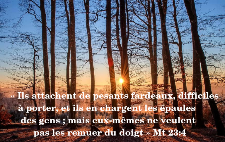 Lectures du jour : « Ils attachent de pesants fardeaux, difficiles à ...