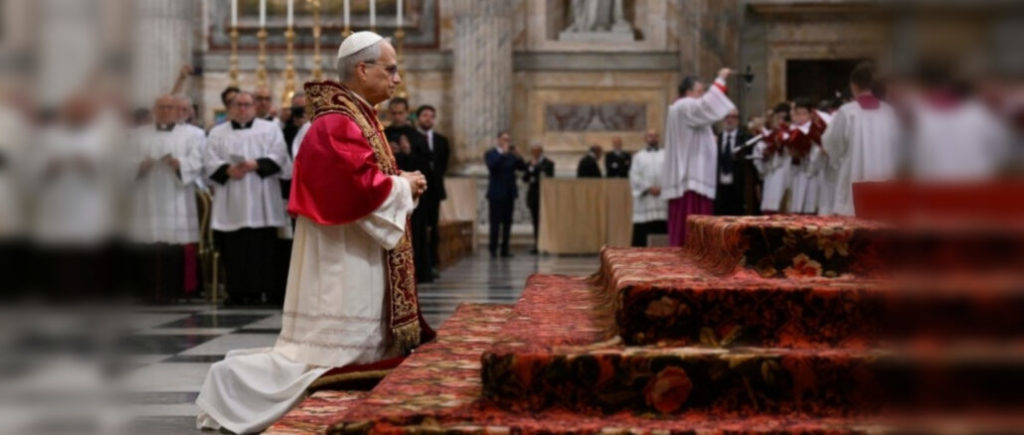 Léon XIV, un pape qui s’agenouille devant le Christ - La vérité vous ...